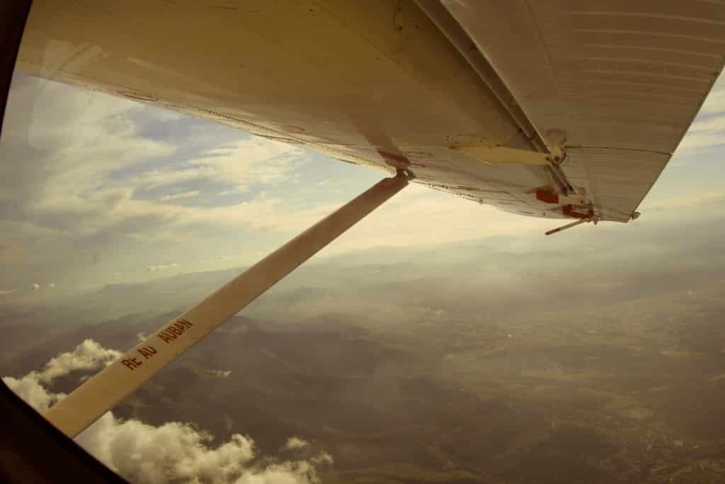 saut-en-parachute-var-vue-avion - NEWTON PARACHUTISME